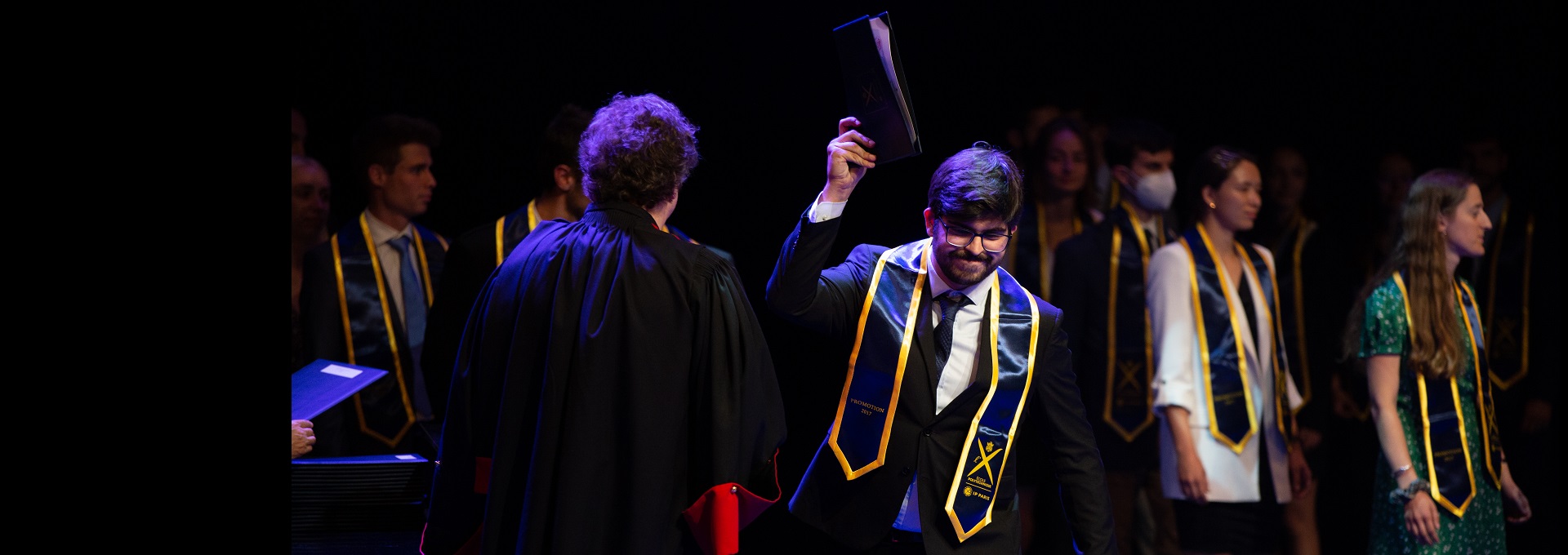 First Job Survey X2017: Strong employability confirmed - École ...