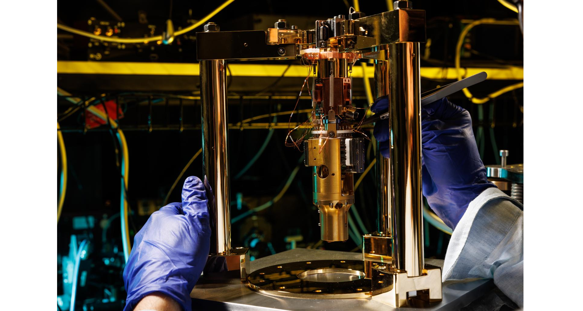 Single quantum systems in semiconductors - École polytechnique