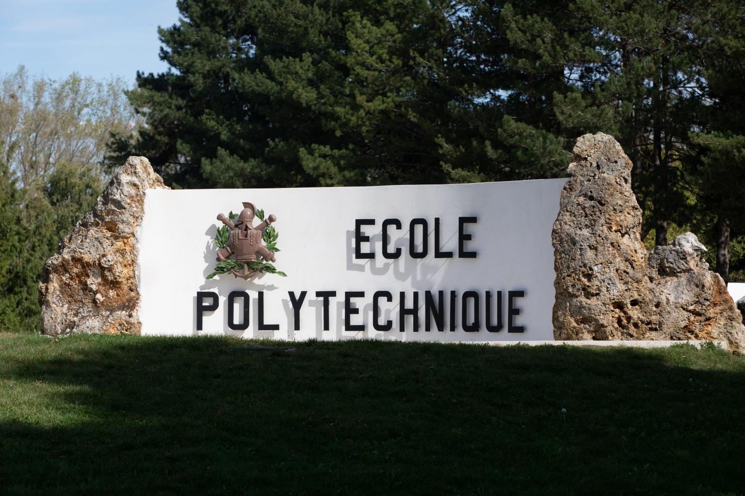 Annual summer vacation - École polytechnique
